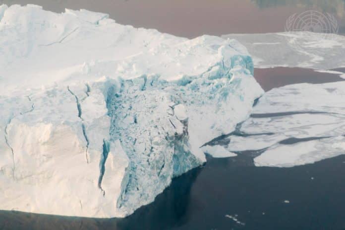 Greenland ice sheet loses 2.5 million litres of fresh water a second